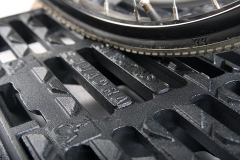 Cast iron Gully Gratings and Curbside Drainage | Pamline
